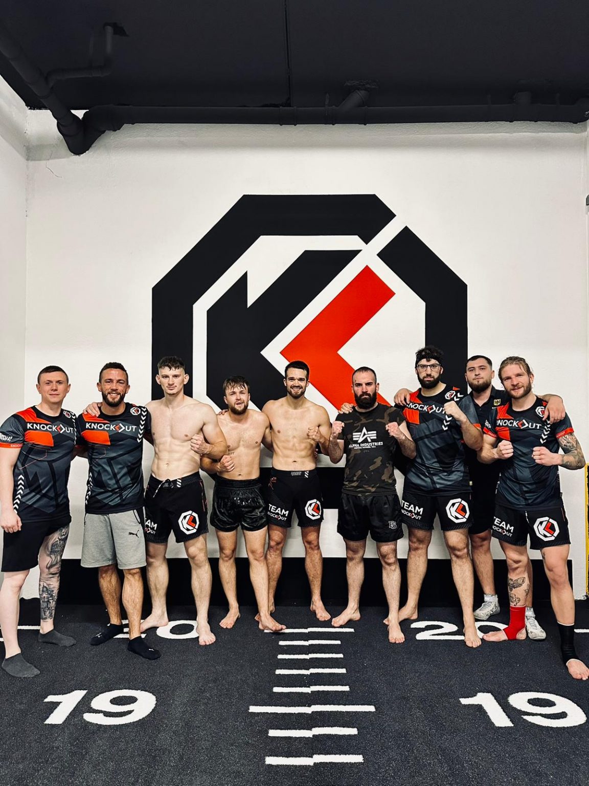 Team – KNOCKOUT-GYM